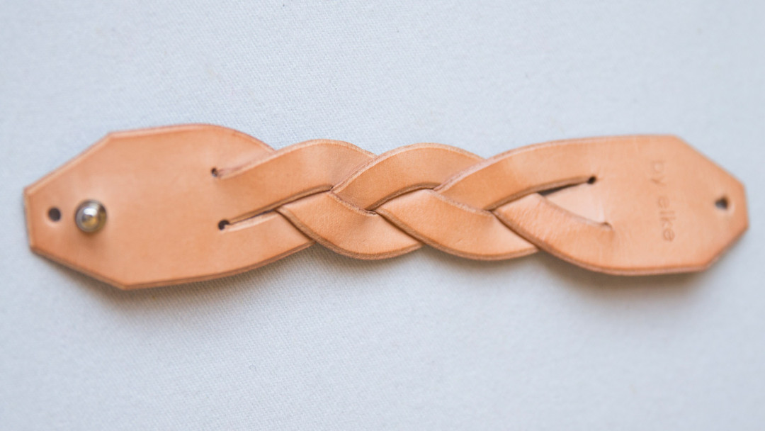 Magic Braid Timelapse by CBTV - Creativebug