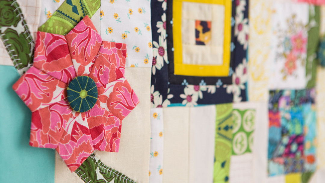 Mod Corsage Quilts with Anna Maria Horner by Anna Maria Parry - Creativebug